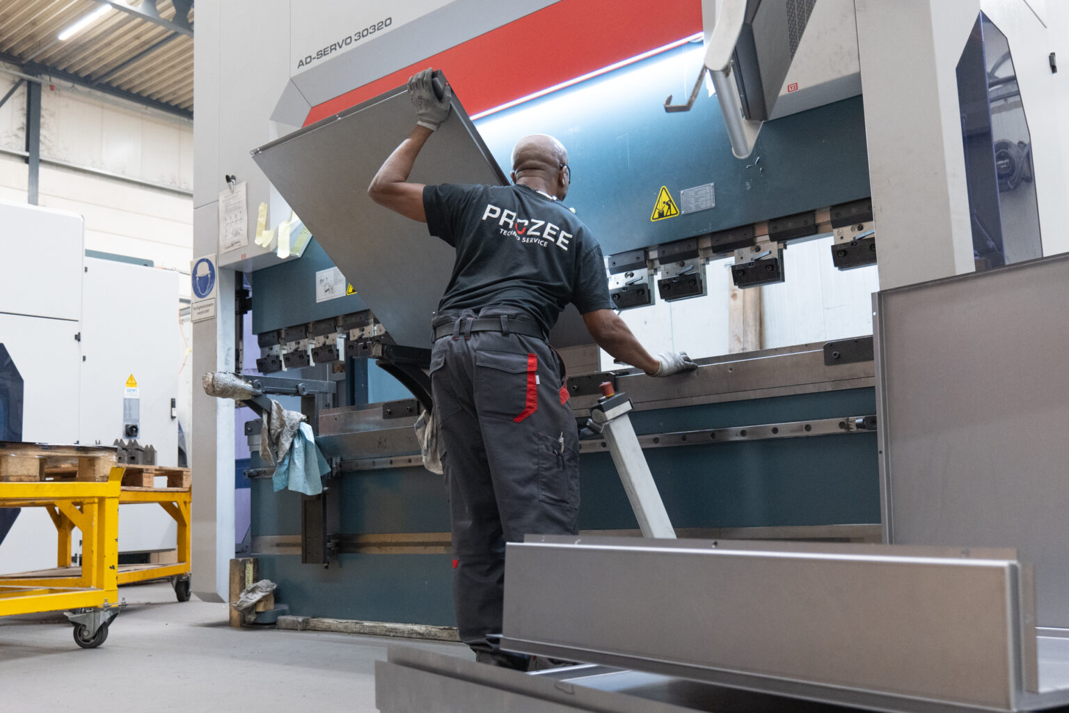 Dé totaalleverancier voor metaalbewerking - Prozee Techno-Service B,V,